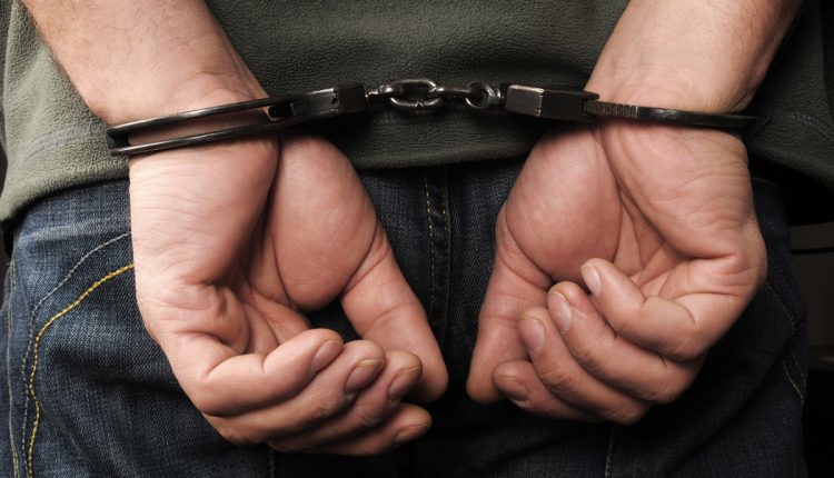 القبض على شخص طعن طليقته داخل محكمة الرصيفة الشرعية صحيفة المقر